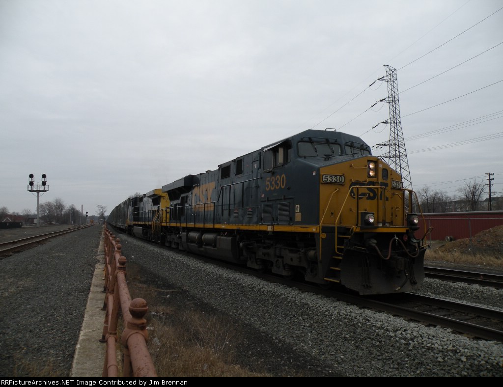 CSXT ES44DC 5330 leads CSXT 9044